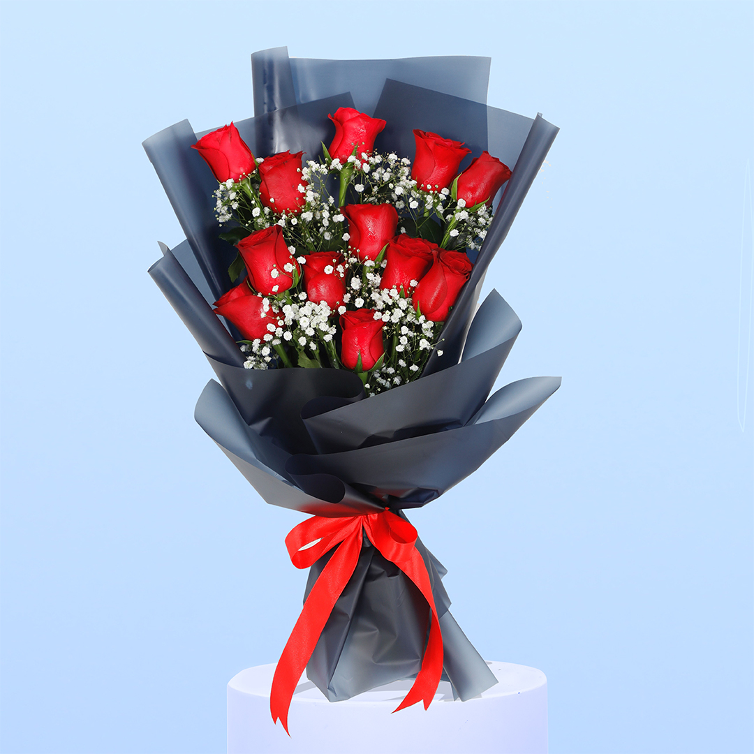 Red Roses In Black Wrap - Black Tulip Flowers WLL